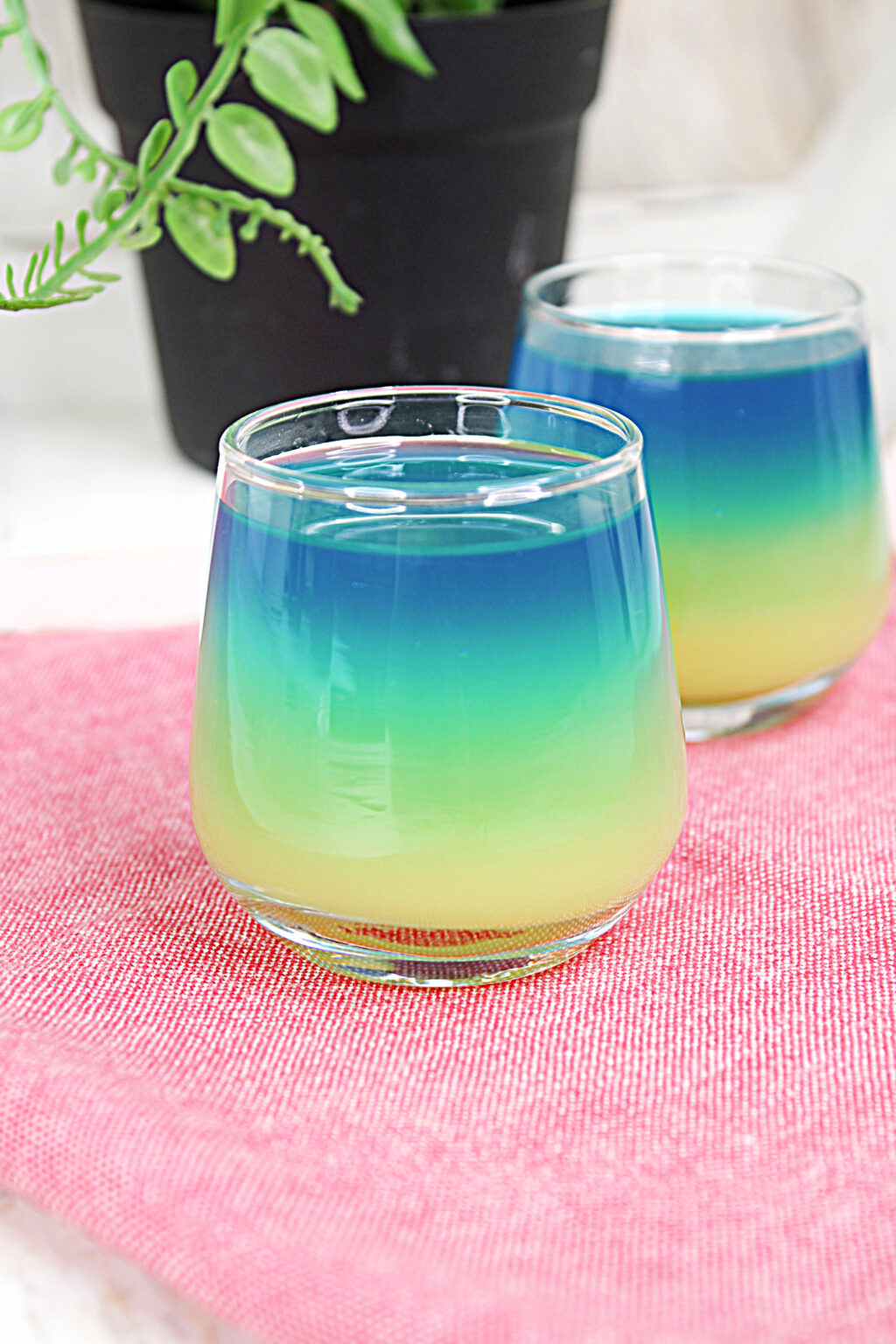 How To Make A Snow White Cocktail